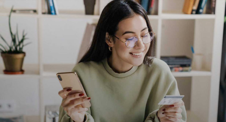 Debit Cards Versus Credit Cards: Pros and cons of each type.